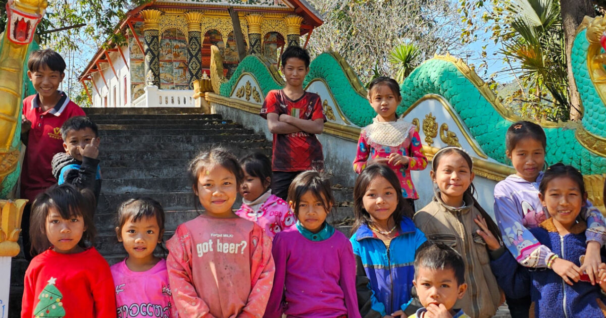 Sharing my love of art in Laos | Laura Wall